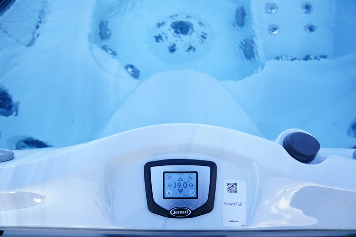 Decoding Jacuzzi® Hot Tub Error Codes - Comprehensive Guide